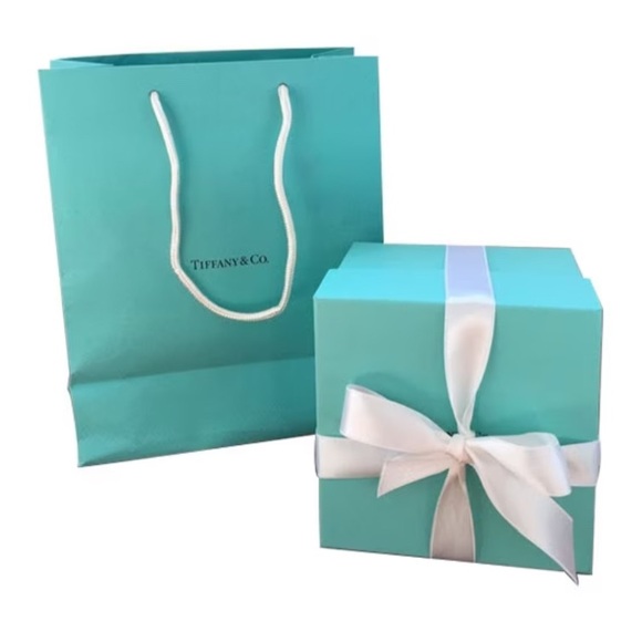 Tiffany & Co. | Accessories | Tiffany Co Empty Blue Gift Box And Gift ...